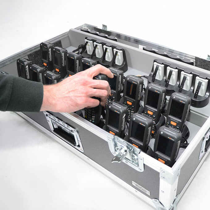 Flight cases for mobile IT